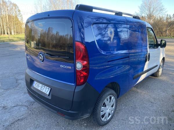 Blue Opel Combo 2013 in Riga, with an engine capacity of 1.60 L and mileage of 258 thousand km for 3700 €, photo 7 on AUTOMOTO.COM.LV