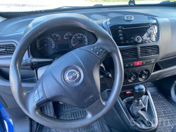 Zils Opel Combo 2013 Rīga, ar dzinēja tilpumu 1.60 L un nobraukumu 258 tūkst. km par 3300 €, foto 4 vietnē AUTOMOTO.COM.LV