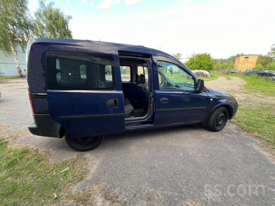 Zils Opel Combo 2005 Jelgava, ar dzinēja tilpumu 1.30 L un nobraukumu 380 tūkst. km par 1350 €, foto 2 vietnē AUTOMOTO.COM.LV