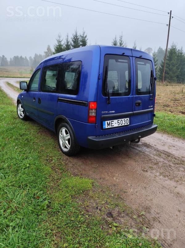 Blue Opel Combo 2005 in Madona, with an engine capacity of 1.70 L and mileage of 288 thousand km for 2500 €, photo 3 on AUTOMOTO.COM.LV