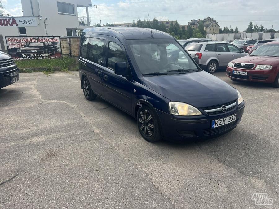 Blue Opel Combo 2006 in Siauliai, with an engine capacity of 1.70 L and mileage of 280 thousand km for 899 €, photo 1 on AUTOMOTO.COM.LV