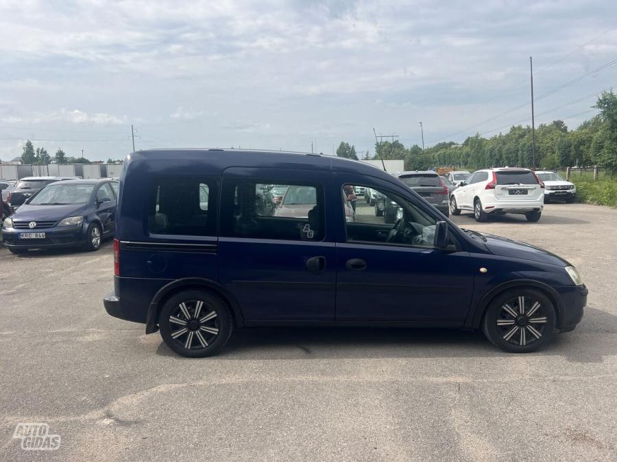 Blue Opel Combo 2006 in Siauliai, with an engine capacity of 1.70 L and mileage of 280 thousand km for 899 €, photo 8 on AUTOMOTO.COM.LV