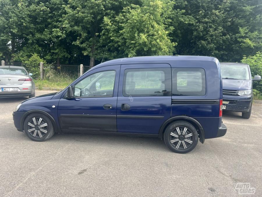 Blue Opel Combo 2006 in Siauliai, with an engine capacity of 1.70 L and mileage of 280 thousand km for 899 €, photo 9 on AUTOMOTO.COM.LV
