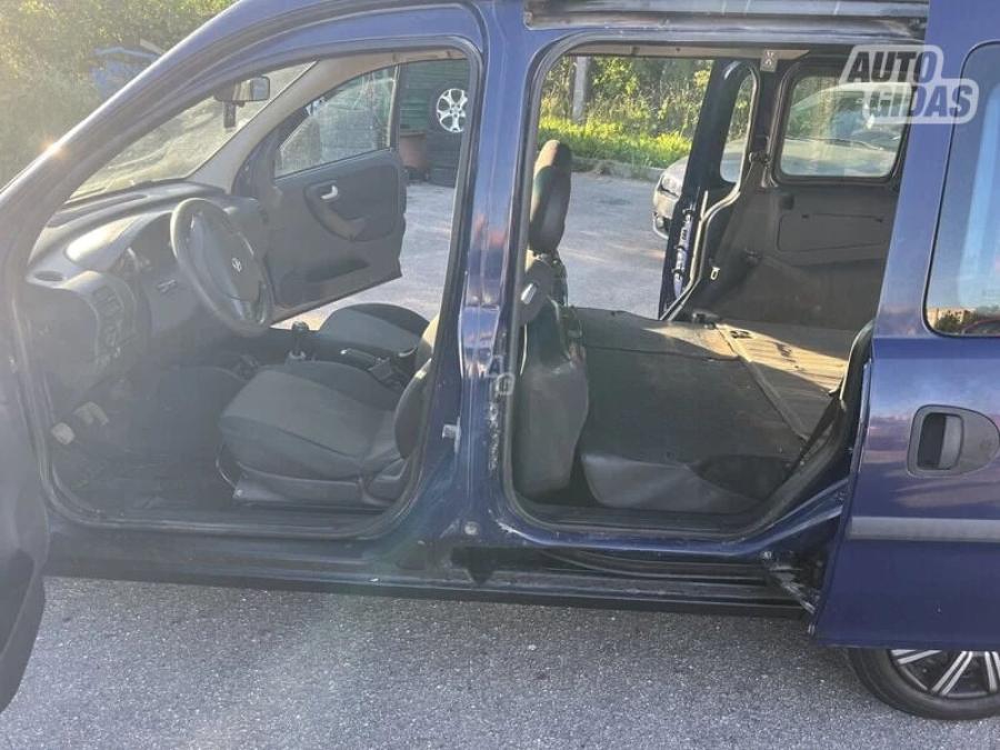 Blue Opel Combo 2006 in Siauliai, with an engine capacity of 1.70 L and mileage of 280 thousand km for 899 €, photo 16 on AUTOMOTO.COM.LV