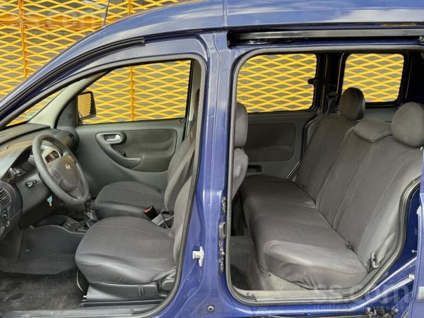 Zils Opel Combo 2009 Ogre, ar dzinēja tilpumu 1.60 L un nobraukumu 161 tūkst. km par 3795 €, foto 7 vietnē AUTOMOTO.COM.LV