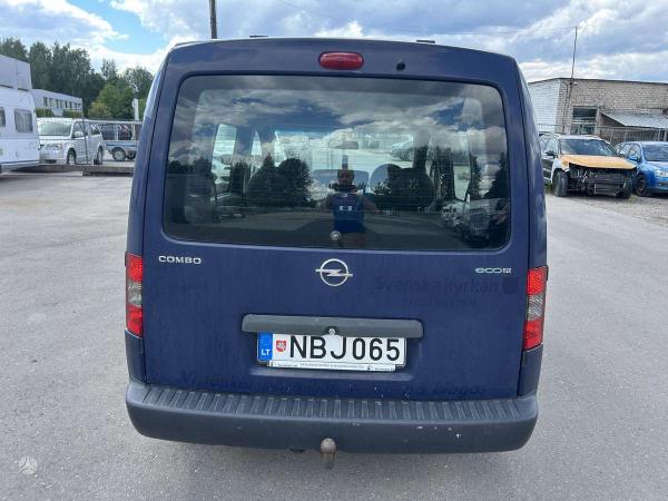 Blue Opel Combo 2010 in Kaunas, with an engine capacity of 1.60 L and mileage of 150 thousand km for 1600 €, photo 2 on AUTOMOTO.COM.LV