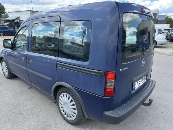Blue Opel Combo 2010 in Kaunas, with an engine capacity of 1.60 L and mileage of 150 thousand km for 1600 €, photo 8 on AUTOMOTO.COM.LV
