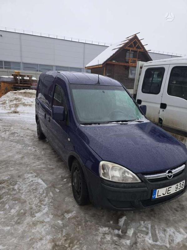 Blue Opel Combo 2011 in Alytus, with an engine capacity of 1.25 L and mileage of 287 thousand km for 2000 €, photo 8 on AUTOMOTO.COM.LV