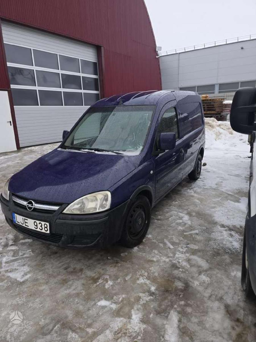 Blue Opel Combo 2011 in Alytus, with an engine capacity of 1.25 L and mileage of 287 thousand km for 2000 €, photo 11 on AUTOMOTO.COM.LV