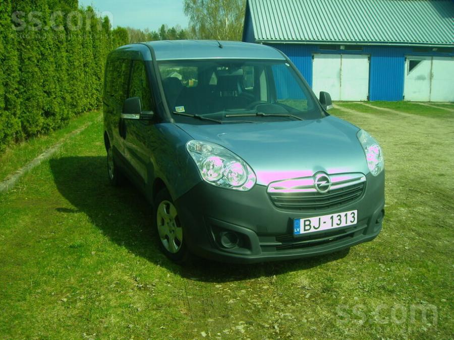 Blue Opel Combo 2012 in Riga, with an engine capacity of 1.60 L and mileage of 336 thousand km for 3500 €, photo 4 on AUTOMOTO.COM.LV