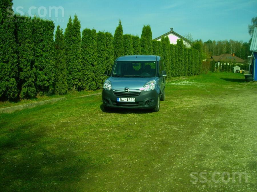 Blue Opel Combo 2012 in Riga, with an engine capacity of 1.60 L and mileage of 336 thousand km for 3500 €, photo 8 on AUTOMOTO.COM.LV