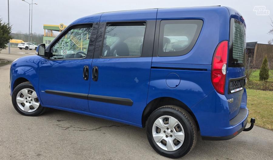 Zils Opel Combo 2013 Šauļi, ar dzinēja tilpumu 1.60 L un nobraukumu 270 tūkst. km par 3990 €, foto 10 vietnē AUTOMOTO.COM.LV