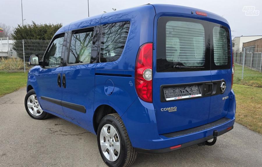 Zils Opel Combo 2013 Šauļi, ar dzinēja tilpumu 1.60 L un nobraukumu 270 tūkst. km par 3990 €, foto 11 vietnē AUTOMOTO.COM.LV