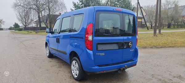 Zils Opel Combo 2015 Utena, ar dzinēja tilpumu 1.60 L un nobraukumu 257 tūkst. km par 4650 €, foto 7 vietnē AUTOMOTO.COM.LV