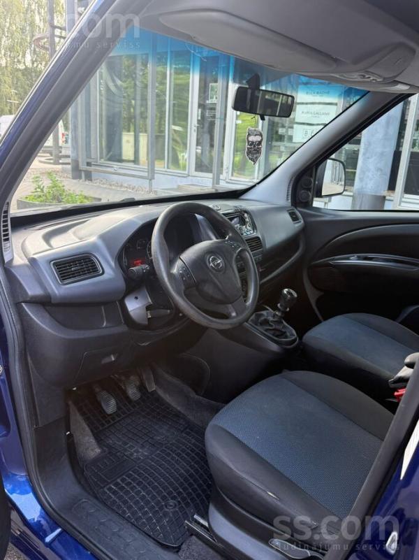 Zils Opel Combo 2015 Rīga, ar dzinēja tilpumu 1.60 L un nobraukumu 0 tūkst. km par 4500 €, foto 8 vietnē AUTOMOTO.COM.LV