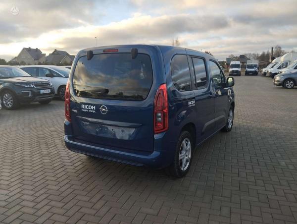 Blue Opel Combo 2020 in Taurage, with an engine capacity of 1.50 L and mileage of 105 thousand km for 8700 €, photo 4 on AUTOMOTO.COM.LV