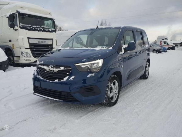 Blue Opel Combo 2020 in Taurage, with an engine capacity of 1.50 L and mileage of 105 thousand km for 8800 €, photo 1 on AUTOMOTO.COM.LV