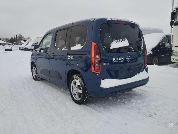 Blue Opel Combo 2020 in Taurage, with an engine capacity of 1.50 L and mileage of 105 thousand km for 8800 €, photo 3 on AUTOMOTO.COM.LV