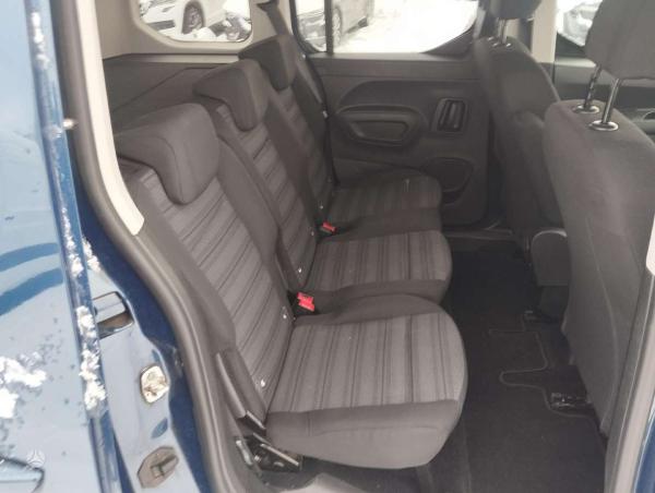 Blue Opel Combo 2020 in Taurage, with an engine capacity of 1.50 L and mileage of 105 thousand km for 8800 €, photo 10 on AUTOMOTO.COM.LV