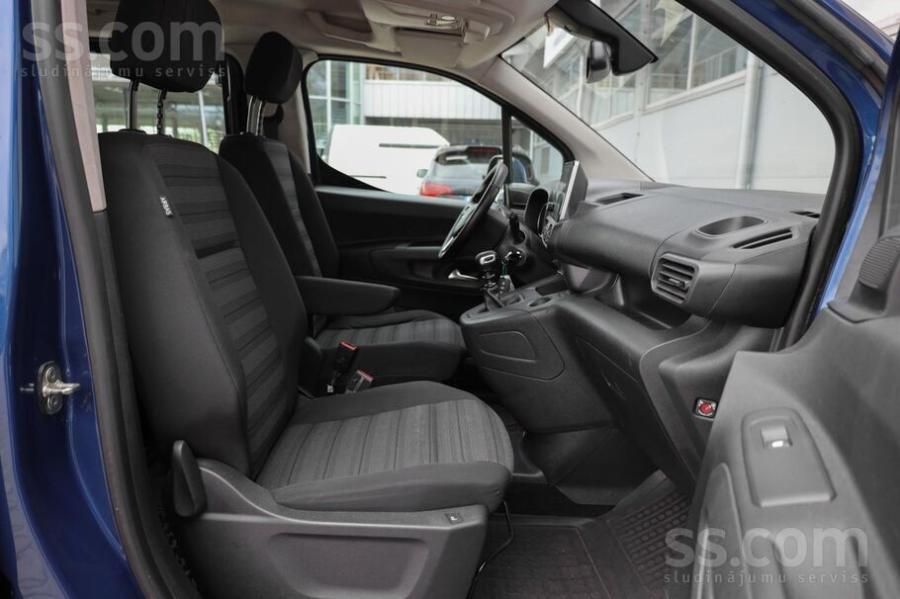 Zils Opel Combo 2020 Rīga, ar dzinēja tilpumu 1.50 L un nobraukumu 0 tūkst. km par 9995 €, foto 19 vietnē AUTOMOTO.COM.LV