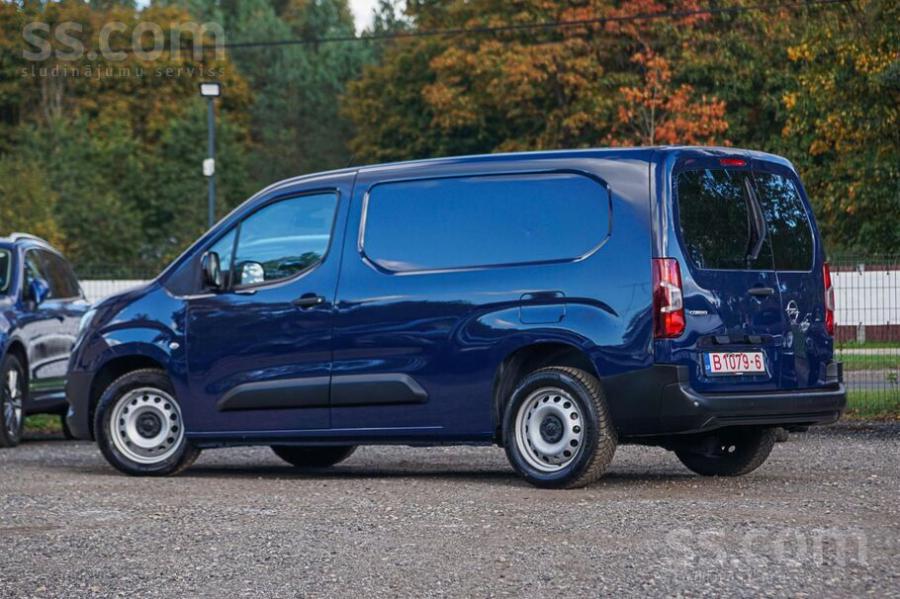 Blue Opel Combo 2023 in Riga, with an engine capacity of 1.50 L and mileage of 159 thousand km for 12990 €, photo 4 on AUTOMOTO.COM.LV