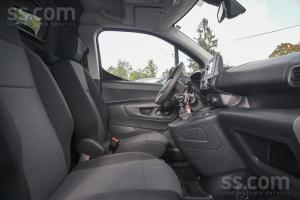 Blue Opel Combo 2023 in Riga, with an engine capacity of 1.50 L and mileage of 159 thousand km for 12990 €, photo 6 on AUTOMOTO.COM.LV