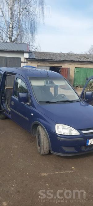Blue Opel Combo 2004 in Bauska, with an engine capacity of 1.70 L and mileage of 0 thousand km for 1560 €, photo 3 on AUTOMOTO.COM.LV