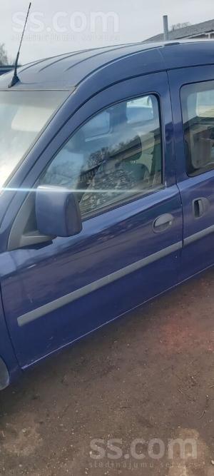 Blue Opel Combo 2004 in Bauska, with an engine capacity of 1.70 L and mileage of 0 thousand km for 1560 €, photo 10 on AUTOMOTO.COM.LV
