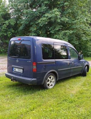 Blue Opel Combo 2008 in Riga, with an engine capacity of 1.70 L and mileage of 350 thousand km for 1650 €, photo 5 on AUTOMOTO.COM.LV