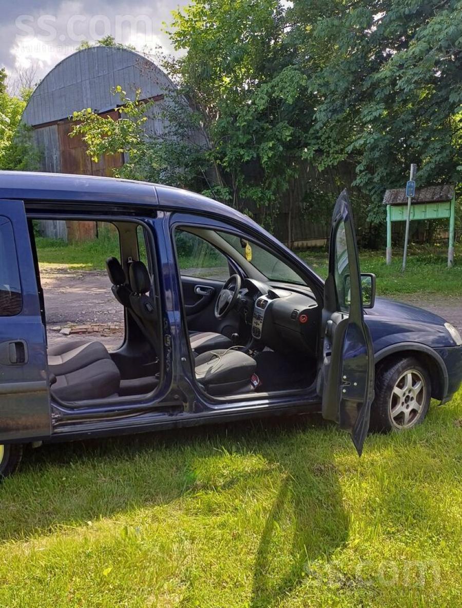 Blue Opel Combo 2008 in Riga, with an engine capacity of 1.70 L and mileage of 350 thousand km for 1650 €, photo 8 on AUTOMOTO.COM.LV