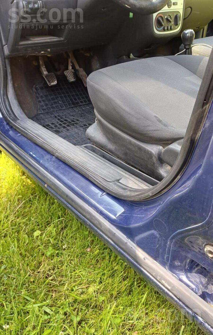 Blue Opel Combo 2008 in Riga, with an engine capacity of 1.70 L and mileage of 350 thousand km for 1650 €, photo 11 on AUTOMOTO.COM.LV