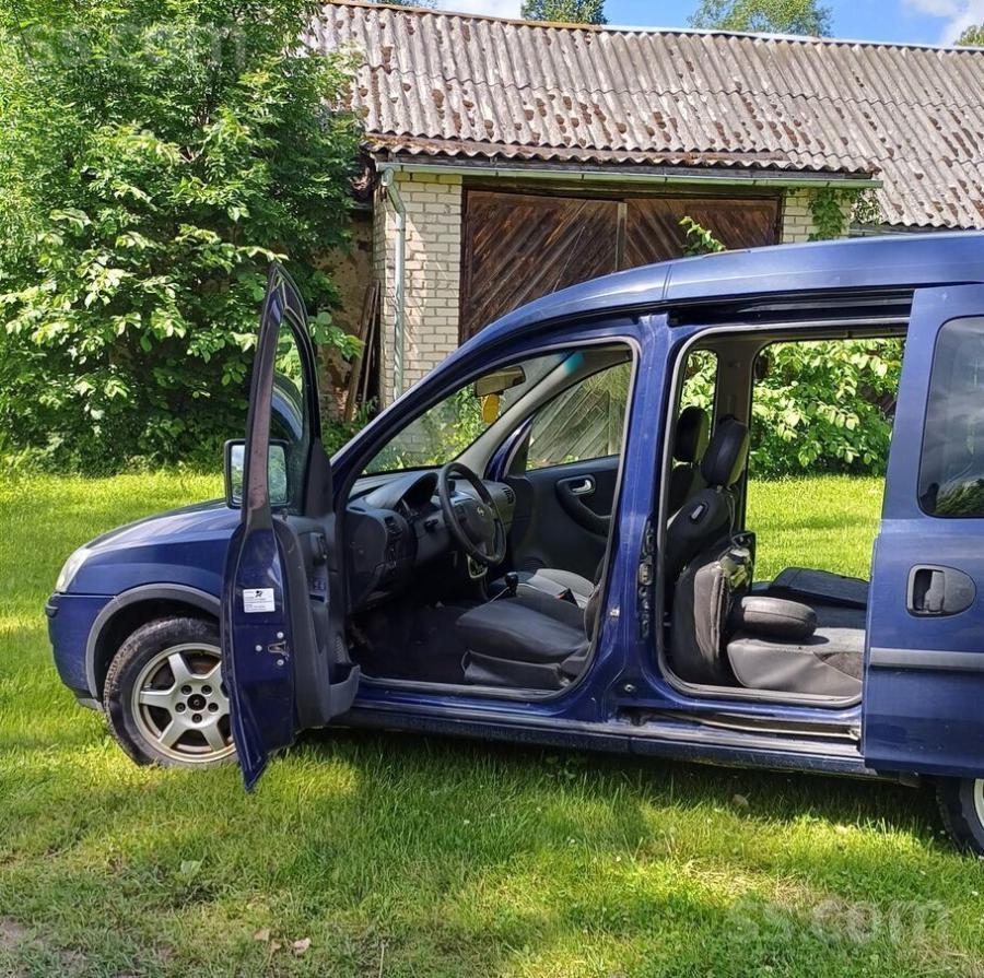 Blue Opel Combo 2008 in Riga, with an engine capacity of 1.70 L and mileage of 350 thousand km for 1650 €, photo 12 on AUTOMOTO.COM.LV
