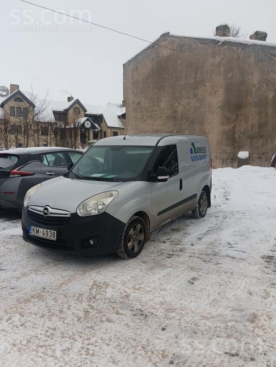 Blue Opel Combo 2016 in Dobele, with an engine capacity of 1.30 L and mileage of 53 thousand km for 5000 €, photo 4 on AUTOMOTO.COM.LV
