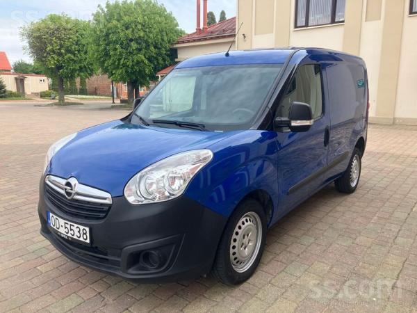 Blue Opel Combo 2017 in Bauska, with an engine capacity of 1.30 L and mileage of 111 thousand km for 4950 €, photo 1 on AUTOMOTO.COM.LV