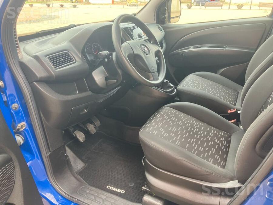 Blue Opel Combo 2017 in Bauska, with an engine capacity of 1.30 L and mileage of 111 thousand km for 4950 €, photo 13 on AUTOMOTO.COM.LV