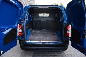 Zils Opel Combo 2022 Mārupe, ar dzinēja tilpumu 0.10 L un nobraukumu 40 tūkst. km par 20195 €, foto 21 vietnē AUTOMOTO.COM.LV