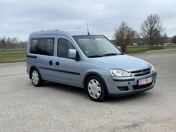 Zils Opel Combo 2004 Grobiņa, ar dzinēja tilpumu 1.70 L un nobraukumu 260 tūkst. km par 2500 €, foto 3 vietnē AUTOMOTO.COM.LV