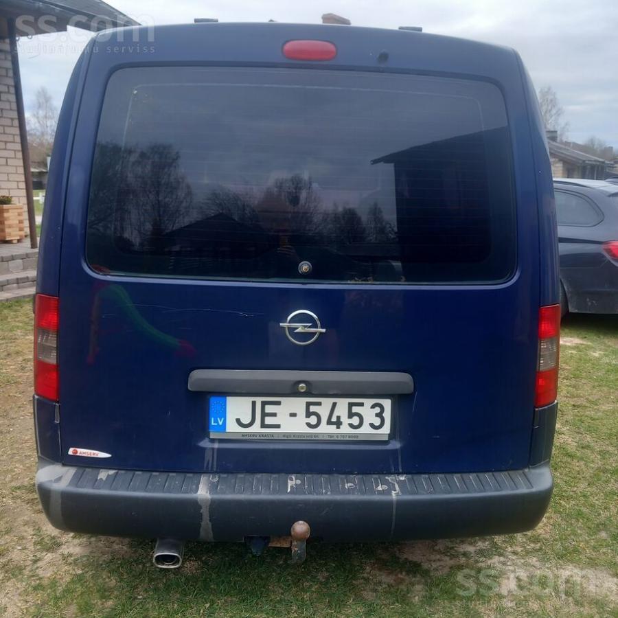 Zils Opel Combo 2006 Cēsis, ar dzinēja tilpumu 1.40 L un nobraukumu 330 tūkst. km par 1100 €, foto 5 vietnē AUTOMOTO.COM.LV