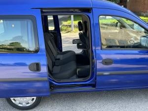 Zils Opel Combo 2007 Grobiņa, ar dzinēja tilpumu 1.60 L un nobraukumu 259 tūkst. km par 2700 €, foto 12 vietnē AUTOMOTO.COM.LV