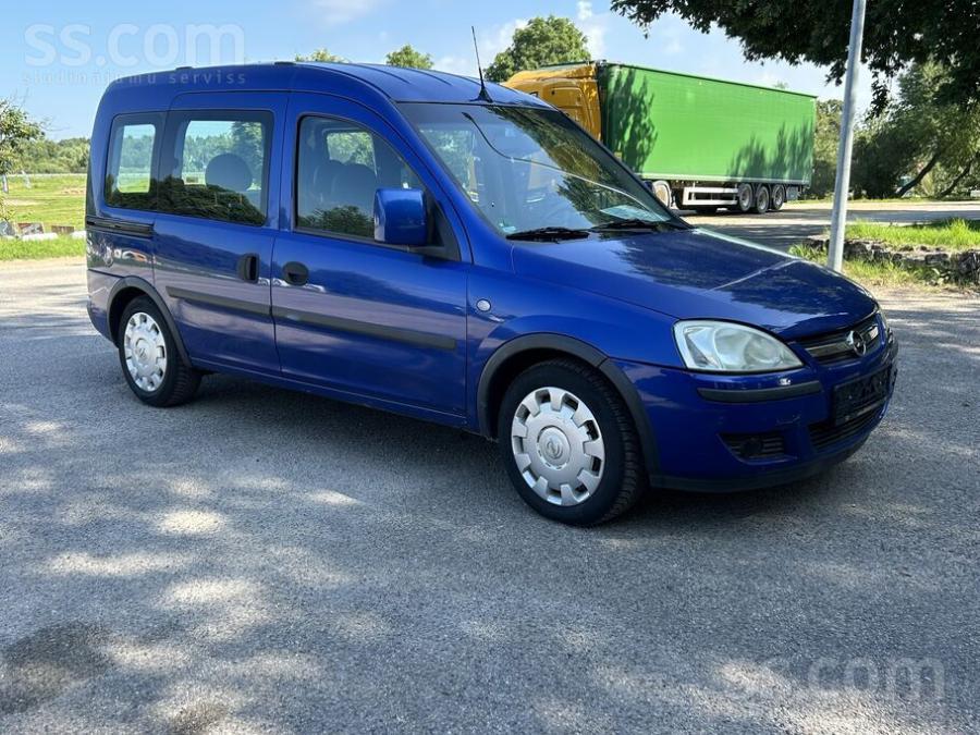 Blue Opel Combo 2007 in Liepaja, with an engine capacity of 1.60 L and mileage of 259 thousand km for 2700 €, photo 5 on AUTOMOTO.COM.LV