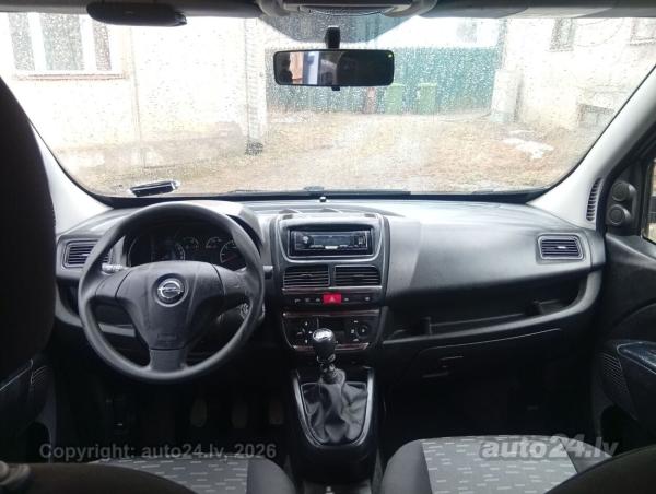 Zils Opel Combo 2013 Tallina, ar dzinēja tilpumu 1.40 L un nobraukumu 131 tūkst. km par 3100 €, foto 6 vietnē AUTOMOTO.COM.LV