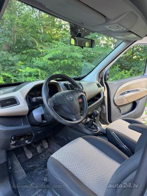 Brown Opel Combo 2012 in Tallinn, with an engine capacity of 1.60 L and mileage of 226 thousand km for 2798 €, photo 12 on AUTOMOTO.COM.LV