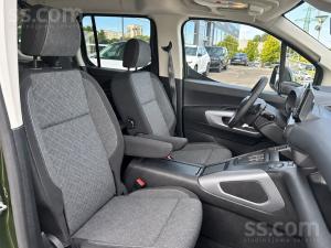 Green Opel Combo 2026 in Riga, with an engine capacity of 1.50 L and mileage of 10 thousand km for 33500 €, photo 12 on AUTOMOTO.COM.LV