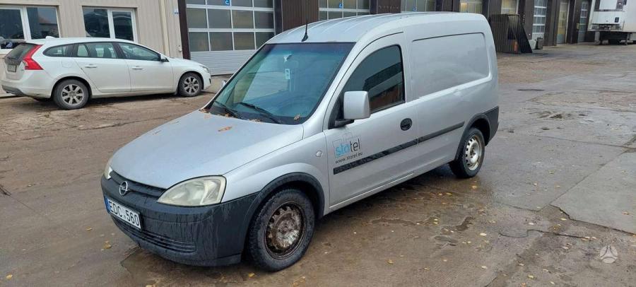 Grey Opel Combo 2008 in Kaunas, with an engine capacity of 1.40 L and mileage of 336 thousand km for 1513 €, photo 1 on AUTOMOTO.COM.LV