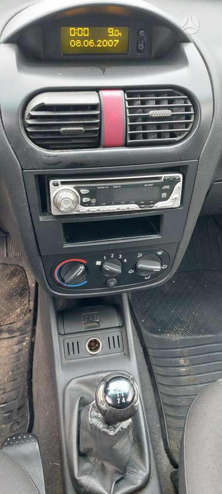 Grey Opel Combo 2008 in Kaunas, with an engine capacity of 1.40 L and mileage of 336 thousand km for 1513 €, photo 10 on AUTOMOTO.COM.LV