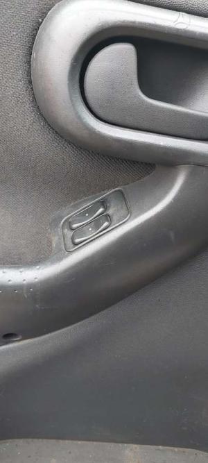 Grey Opel Combo 2008 in Kaunas, with an engine capacity of 1.40 L and mileage of 336 thousand km for 1513 €, photo 11 on AUTOMOTO.COM.LV
