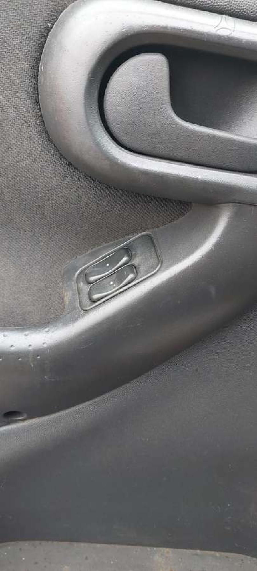 Grey Opel Combo 2008 in Kaunas, with an engine capacity of 1.40 L and mileage of 336 thousand km for 1513 €, photo 11 on AUTOMOTO.COM.LV