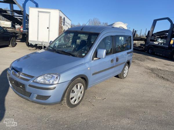 Grey Opel Combo 2004 in Vilkaviskis, with an engine capacity of 1.60 L and mileage of 213 thousand km for 2550 €, photo 1 on AUTOMOTO.COM.LV