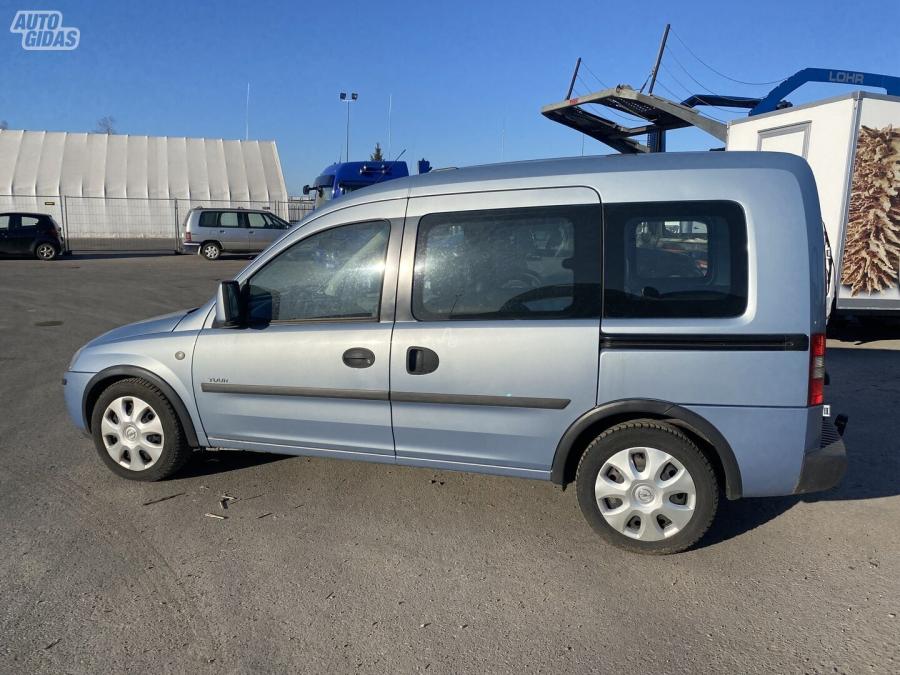 Pelēks Opel Combo 2004 Vilkaviškis, ar dzinēja tilpumu 1.60 L un nobraukumu 213 tūkst. km par 2550 €, foto 4 vietnē AUTOMOTO.COM.LV