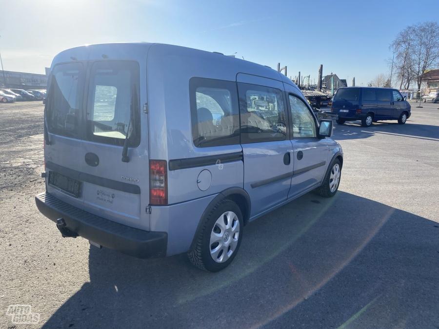 Pelēks Opel Combo 2004 Vilkaviškis, ar dzinēja tilpumu 1.60 L un nobraukumu 213 tūkst. km par 2550 €, foto 7 vietnē AUTOMOTO.COM.LV
